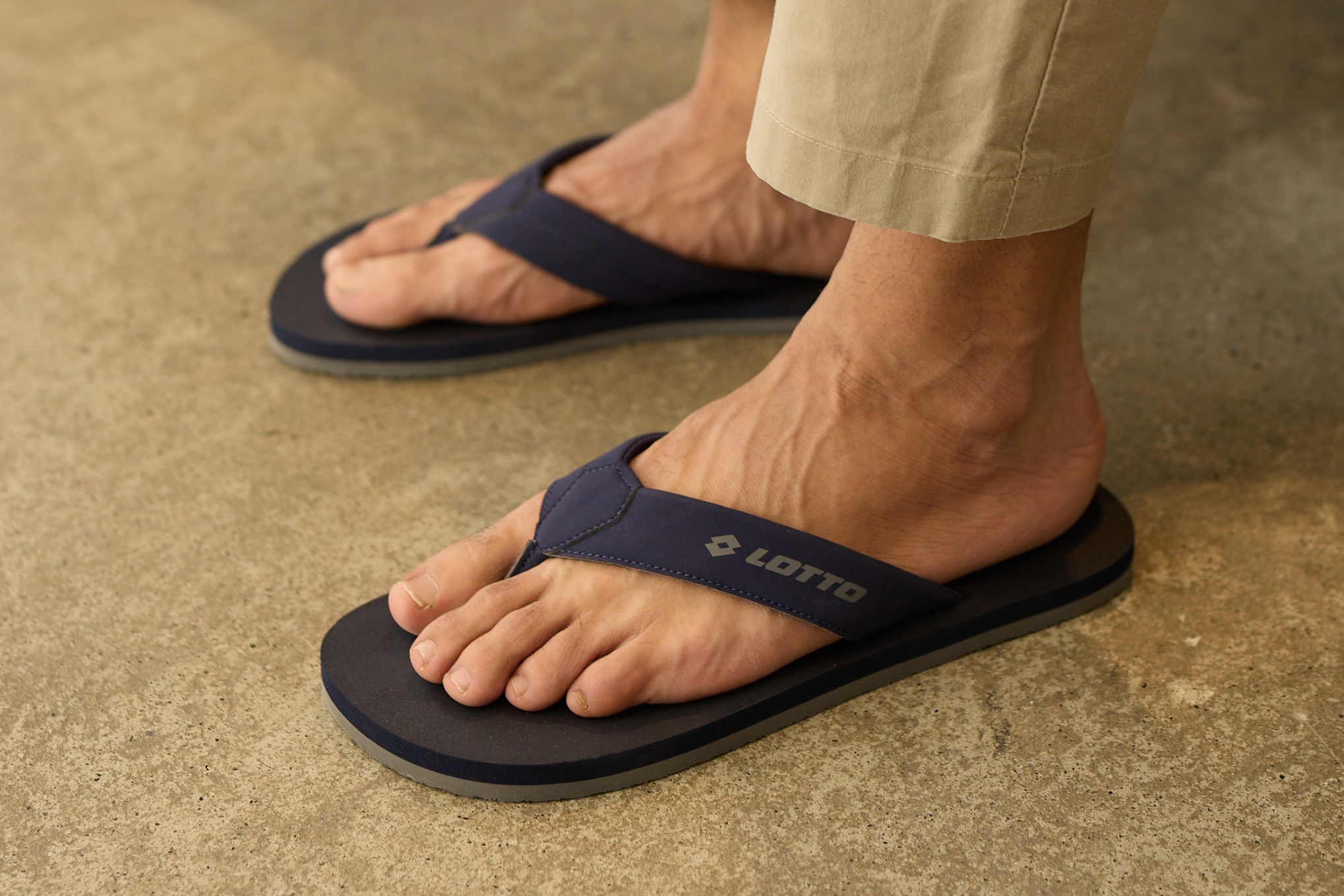 Stylish Flip Flops & Slippers for Men Online | Lotto